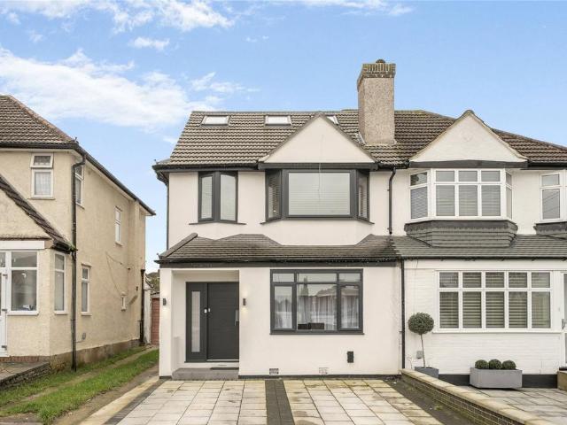 4 bedroom semi detached house for sale