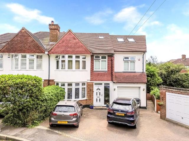 4 bedroom semi detached house for sale