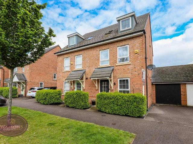 4 bedroom semi detached house for sale