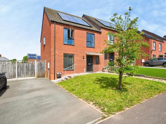 4 bedroom semi detached house for sale