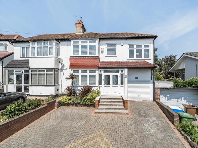 4 bedroom semi detached house for sale
