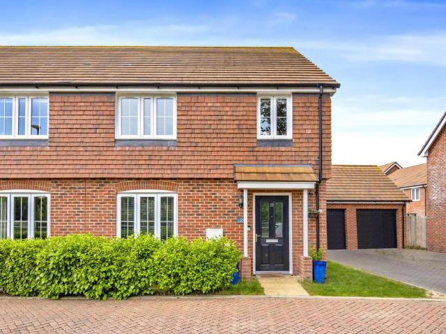 4 bedroom semi detached house for sale