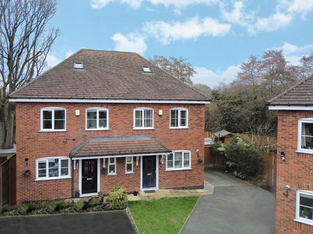 4 bedroom semi detached house for sale