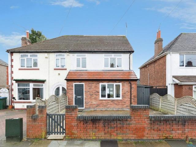 4 bedroom semi detached house for sale