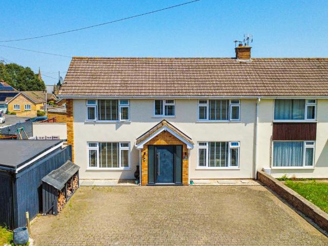 4 bedroom semi detached house for sale