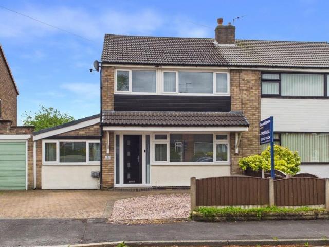 4 bedroom semi detached house for sale