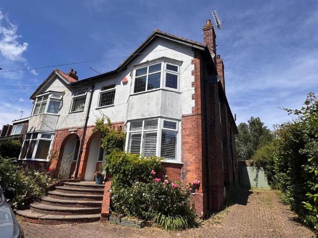 4 bedroom semi detached house for sale