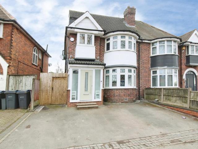 4 bedroom semi detached house for sale