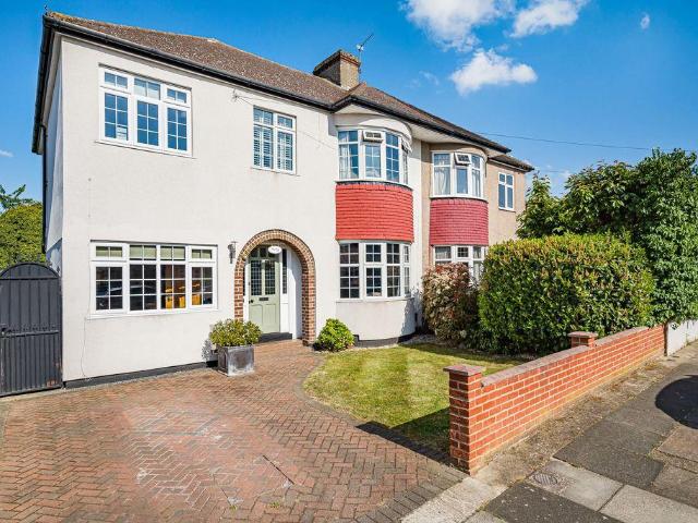 4 bedroom semi detached house for sale