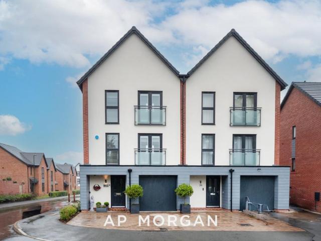 4 bedroom semi detached house for sale