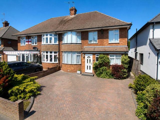 4 bedroom semi detached house for sale
