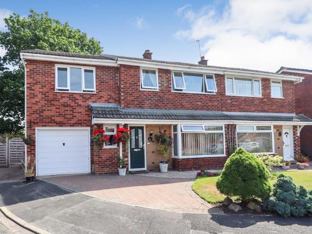 4 bedroom semi detached house for sale
