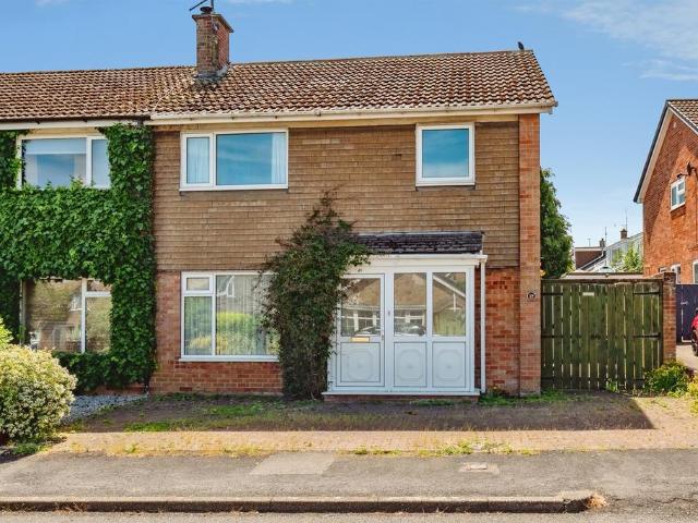 4 bedroom semi detached house for sale