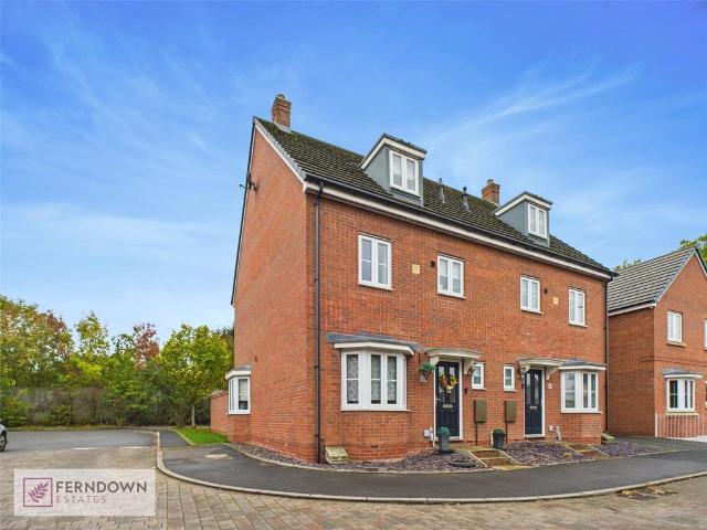 4 bedroom semi detached house for sale