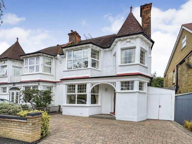 4 bedroom semi detached house for sale