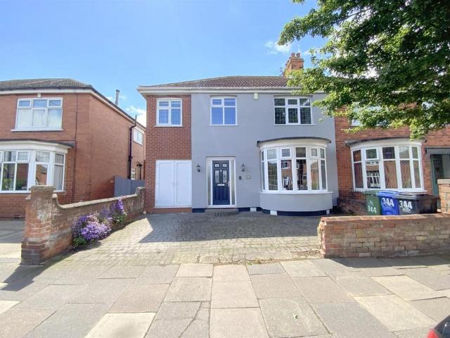 4 bedroom semi detached house for sale