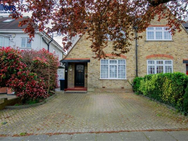 4 bedroom semi detached house for sale