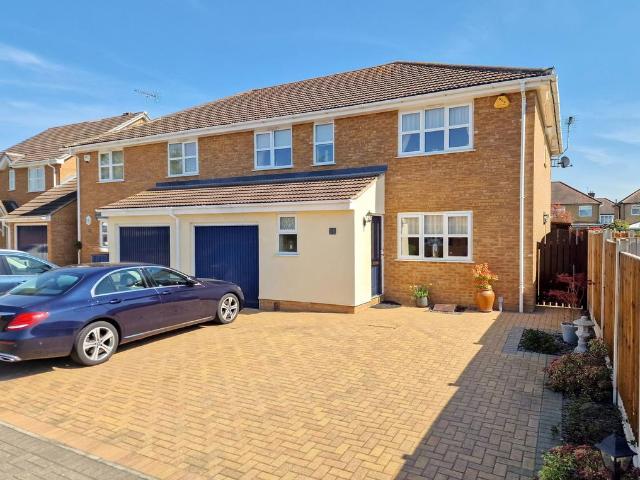 4 bedroom semi detached house for sale