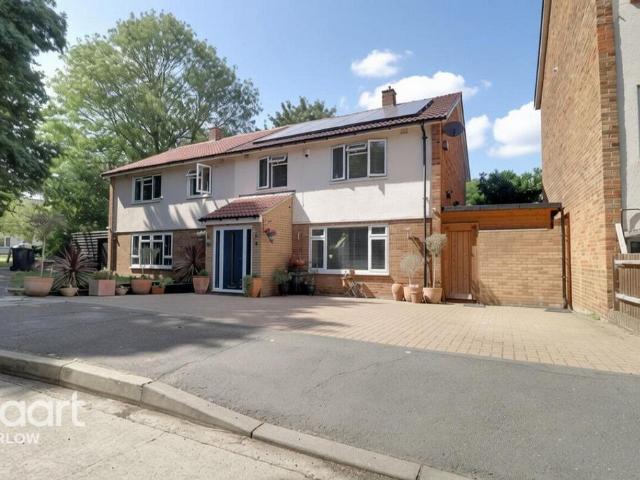 4 bedroom semi detached house for sale