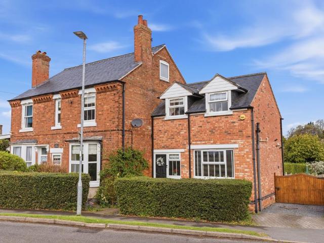 4 bedroom semi detached house for sale