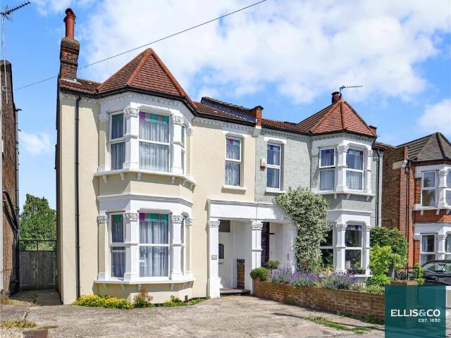4 bedroom semi detached house for sale