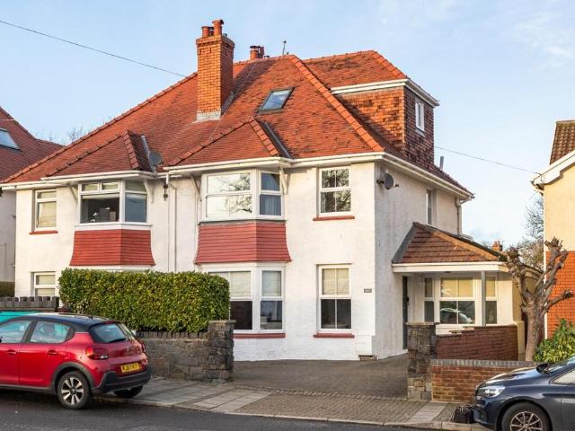4 bedroom semi detached house for sale
