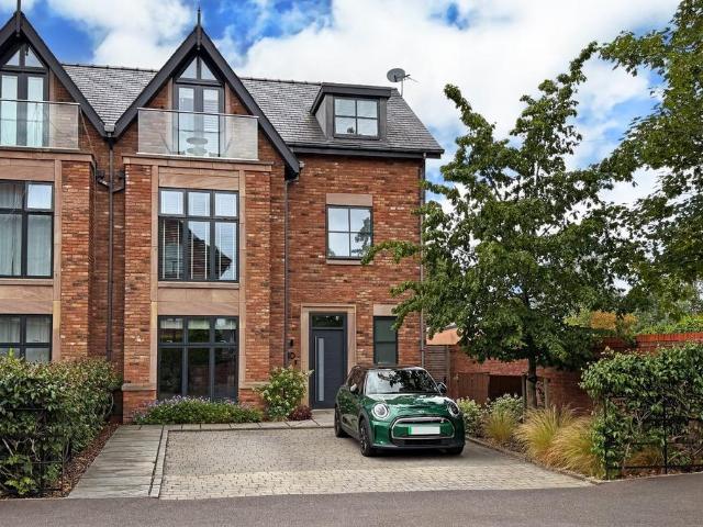 4 bedroom semi detached house for sale