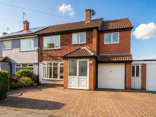 4 bedroom semi detached house for sale