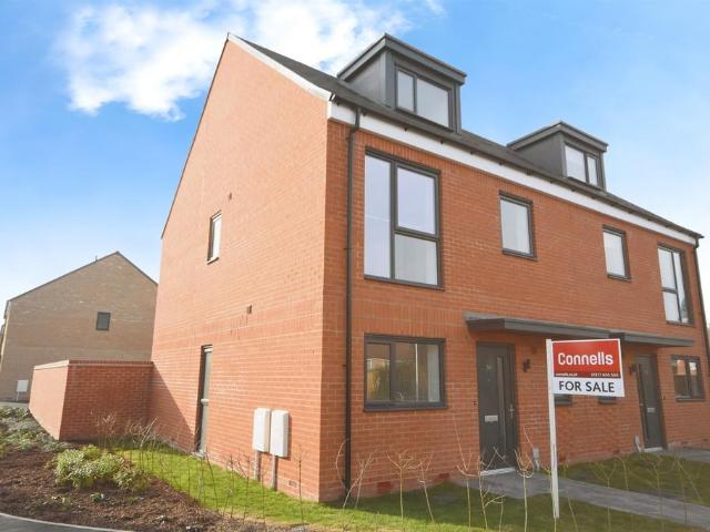 4 bedroom semi detached house for sale