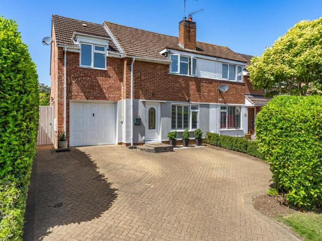 4 bedroom semi detached house for sale