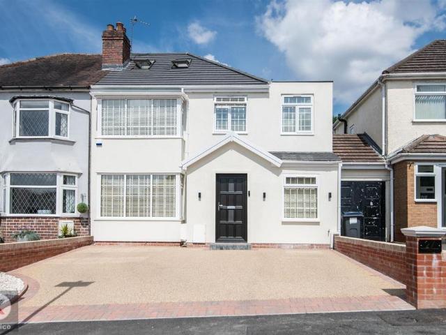 4 bedroom semi detached house for sale