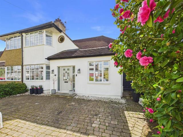 4 bedroom semi detached house for sale
