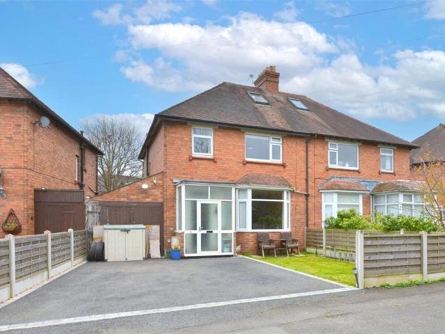 4 bedroom semi detached house for sale