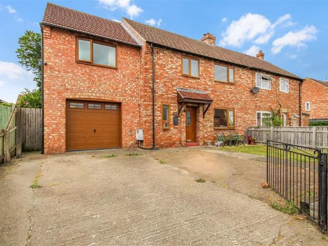 4 bedroom semi detached house for sale