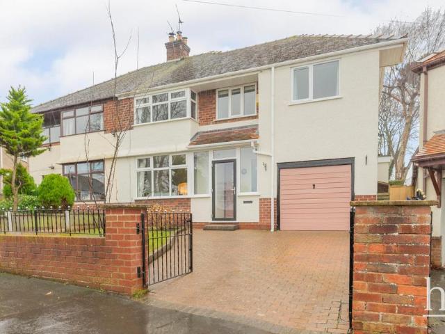 4 bedroom semi detached house for sale
