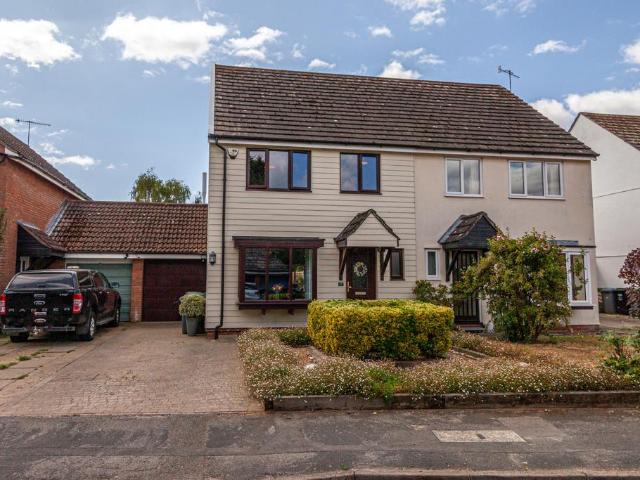 4 bedroom semi detached house for sale