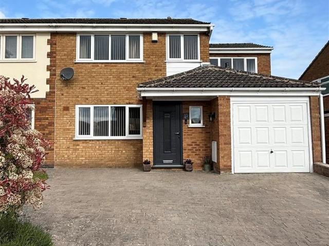 4 bedroom semi detached house for sale