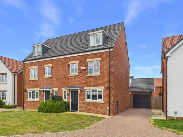 4 bedroom semi detached house for sale