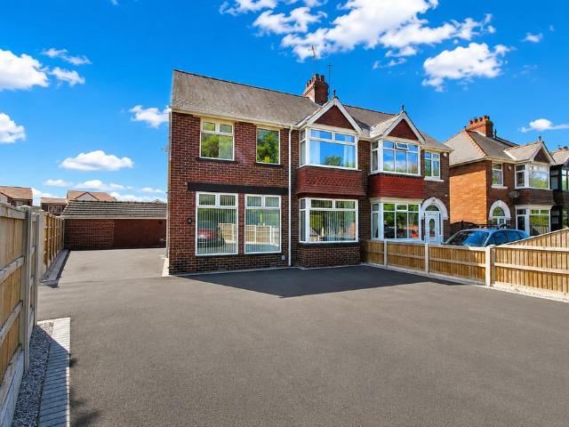 4 bedroom semi detached house for sale