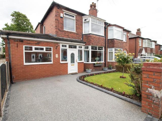 4 bedroom semi detached house for sale