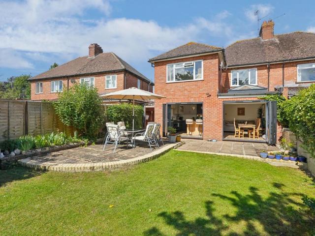 4 bedroom semi detached house for sale