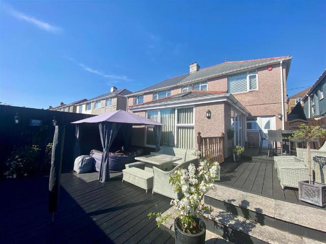 4 bedroom semi detached house for sale
