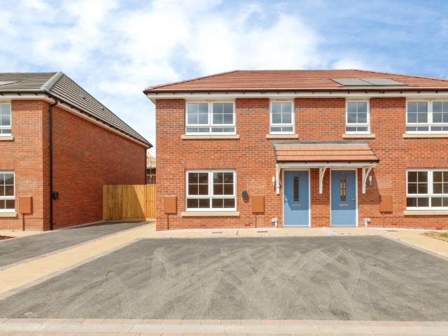 4 bedroom semi detached house for sale