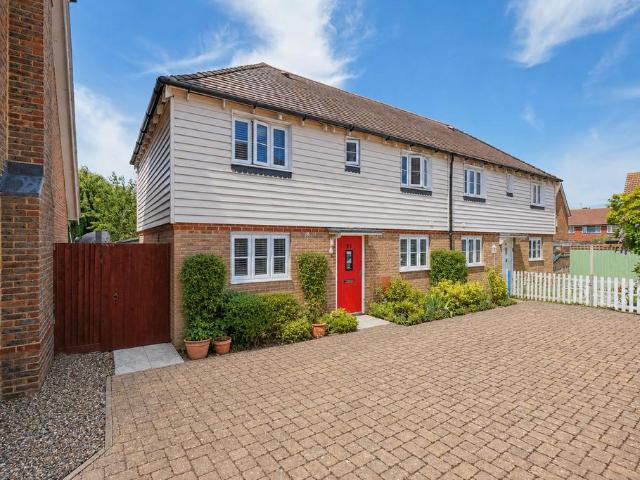 4 bedroom semi detached house for sale