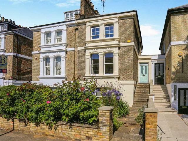 4 bedroom semi detached house for sale