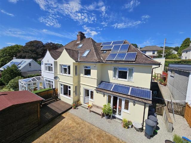 4 bedroom semi detached house for sale