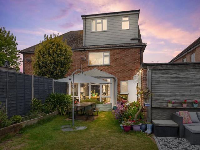 4 bedroom semi detached house for sale