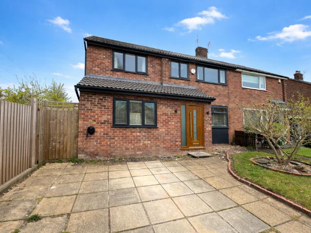 4 bedroom semi detached house for sale