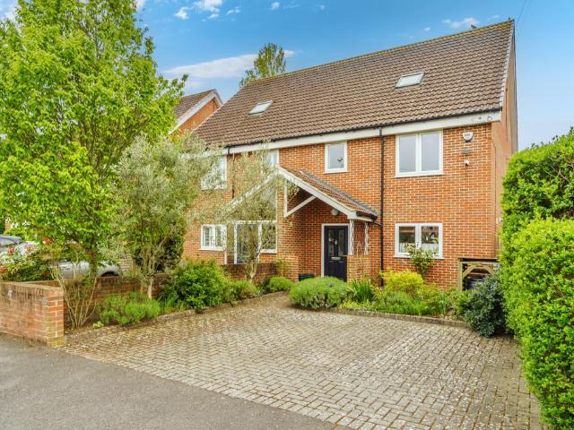 4 bedroom semi detached house for sale