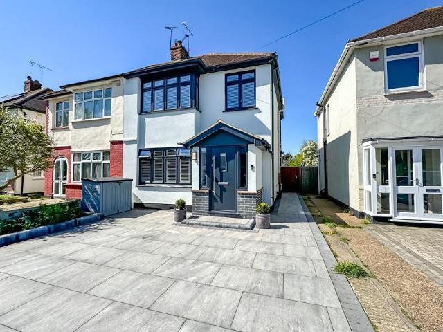4 bedroom semi detached house for sale